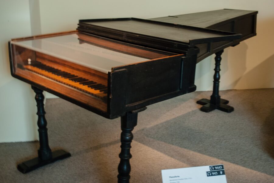 Top 5 Extraordinary and Most Expensive Pianos