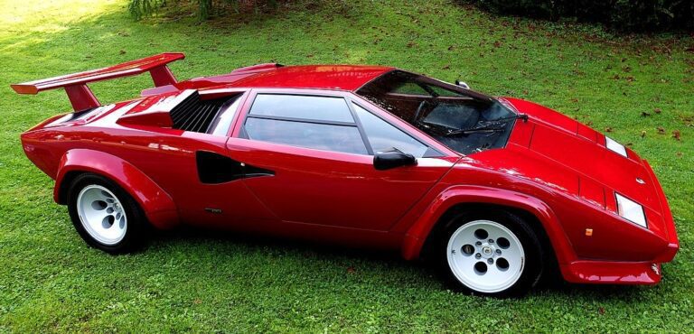 Unleashing the Lamborghini Countach in 1974 (Start of the Raging Bull)