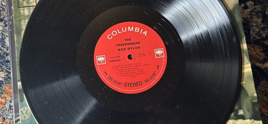 Great Places to Buy Vinyl Records Online (Ultimate Guide to Vinyl)